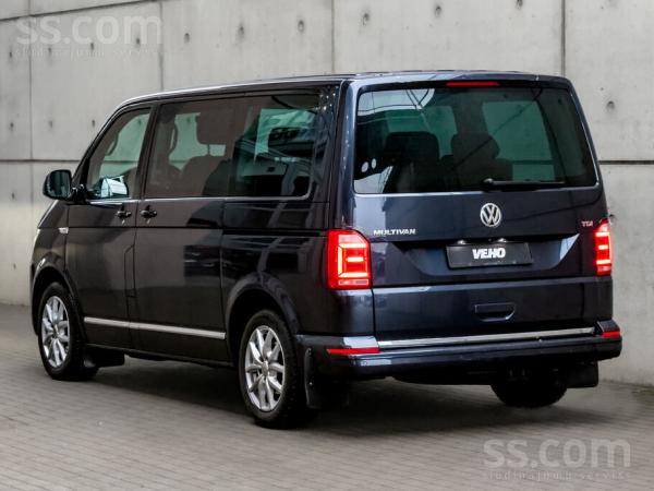 Blue Volkswagen Multivan 2017 in Riga, with an engine capacity of 2.00 L and mileage of 264 thousand km for 22900 €, photo 6 on AUTOMOTO.COM.LV