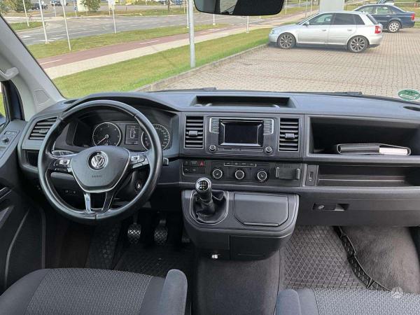 Blue Volkswagen Multivan 2018 in Siauliai, with an engine capacity of 2.00 L and mileage of 300 thousand km for 14990 €, photo 10 on AUTOMOTO.COM.LV