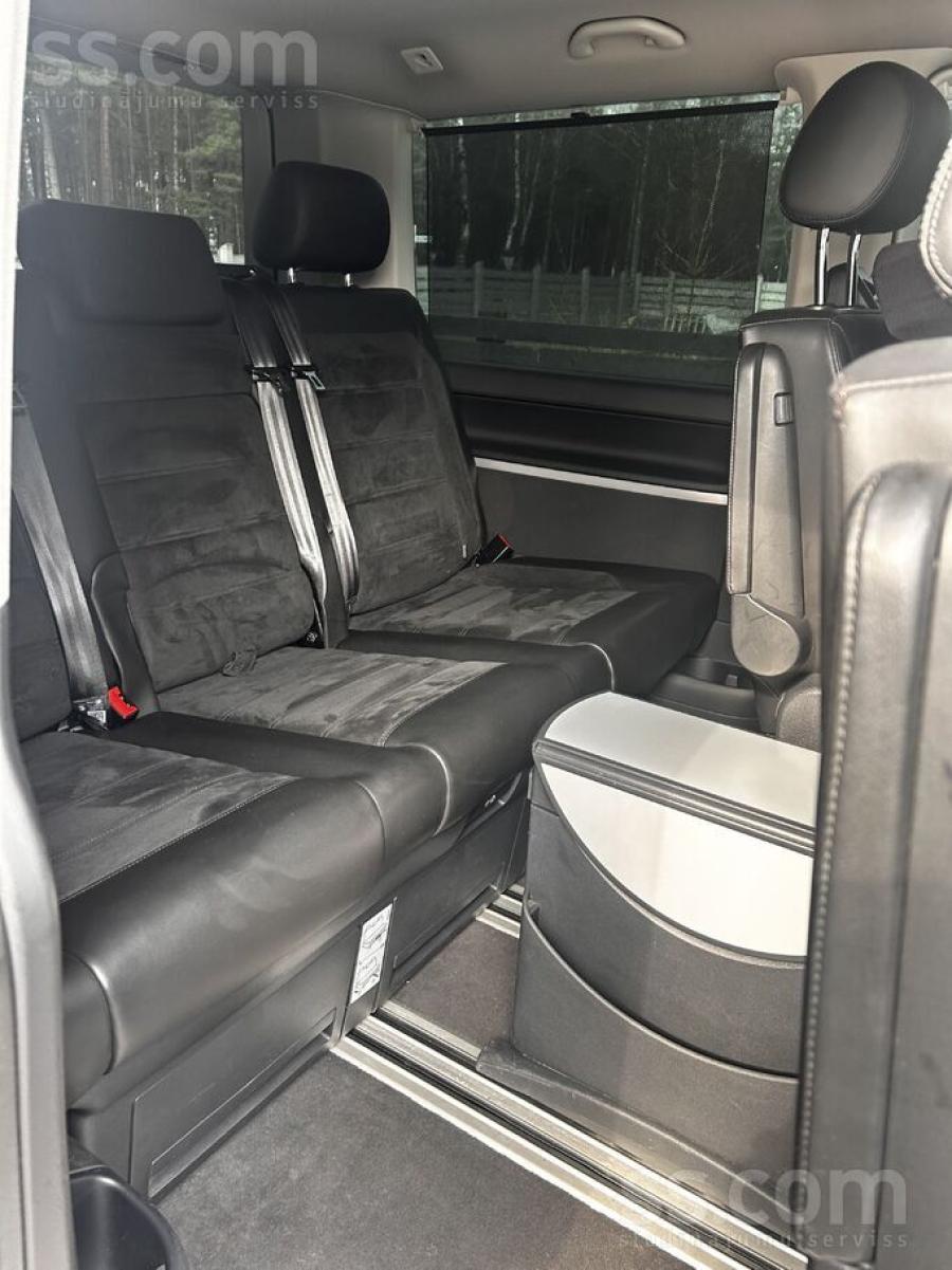 Zils Volkswagen Multivan 2019 Rīga, ar dzinēja tilpumu 2.00 L un nobraukumu 195 tūkst. km par 28000 €, foto 8 vietnē AUTOMOTO.COM.LV