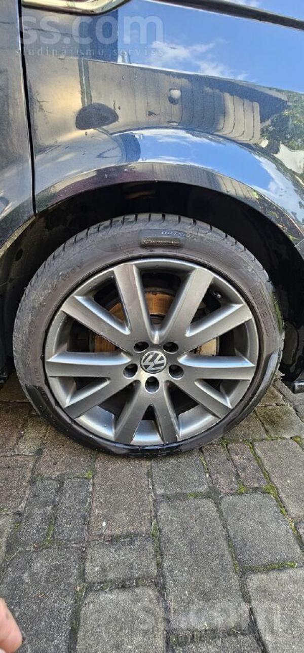 Zils Volkswagen Multivan 2019 Jūrmala, ar dzinēja tilpumu 2.00 L un nobraukumu 167 tūkst. km par 28500 €, foto 8 vietnē AUTOMOTO.COM.LV