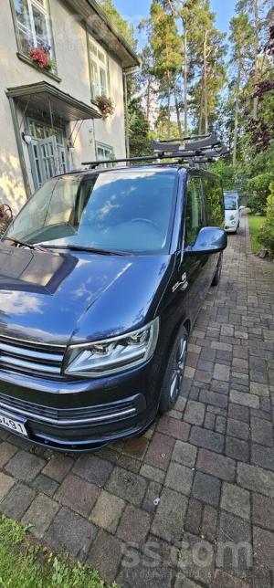 Blue Volkswagen Multivan 2019 in Jurmala, with an engine capacity of 2.00 L and mileage of 167 thousand km for 28500 €, photo 3 on AUTOMOTO.COM.LV