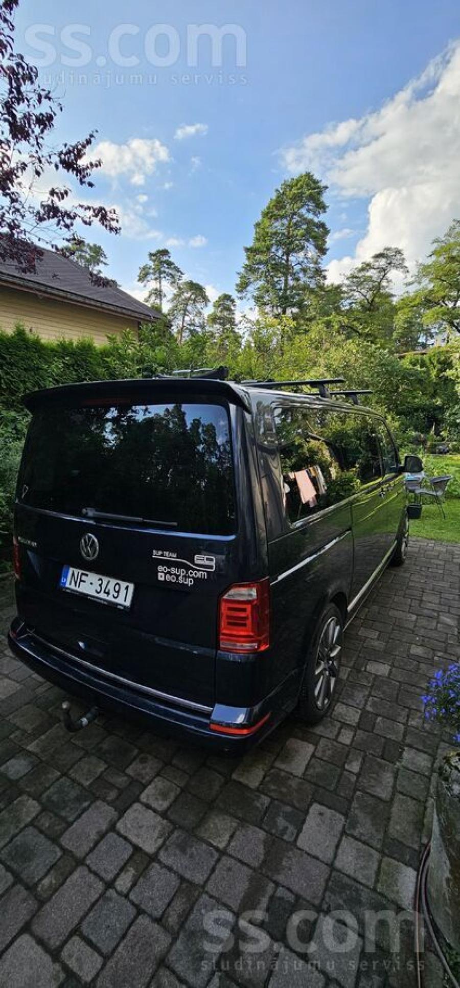 Blue Volkswagen Multivan 2019 in Jurmala, with an engine capacity of 2.00 L and mileage of 167 thousand km for 28500 €, photo 7 on AUTOMOTO.COM.LV