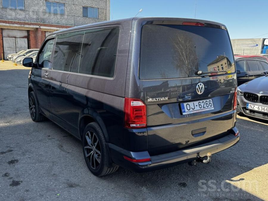 Blue Volkswagen Multivan 2020 in Daugavpils, with an engine capacity of 2.00 L and mileage of 0 thousand km for 27000 €, photo 4 on AUTOMOTO.COM.LV
