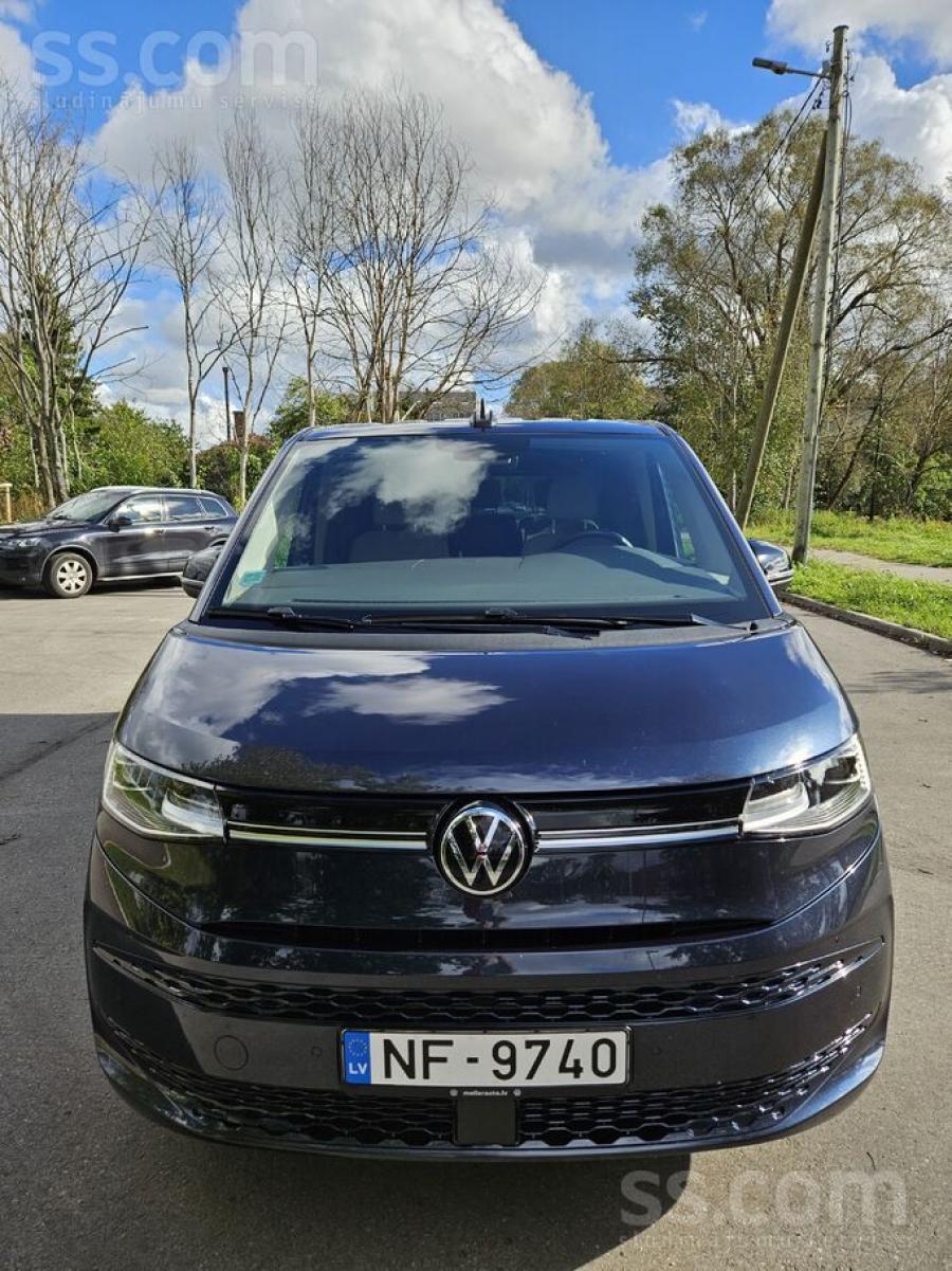 Zils Volkswagen Multivan 2022 Rīga, ar dzinēja tilpumu 2.00 L un nobraukumu 54 tūkst. km par 46700 €, foto 3 vietnē AUTOMOTO.COM.LV