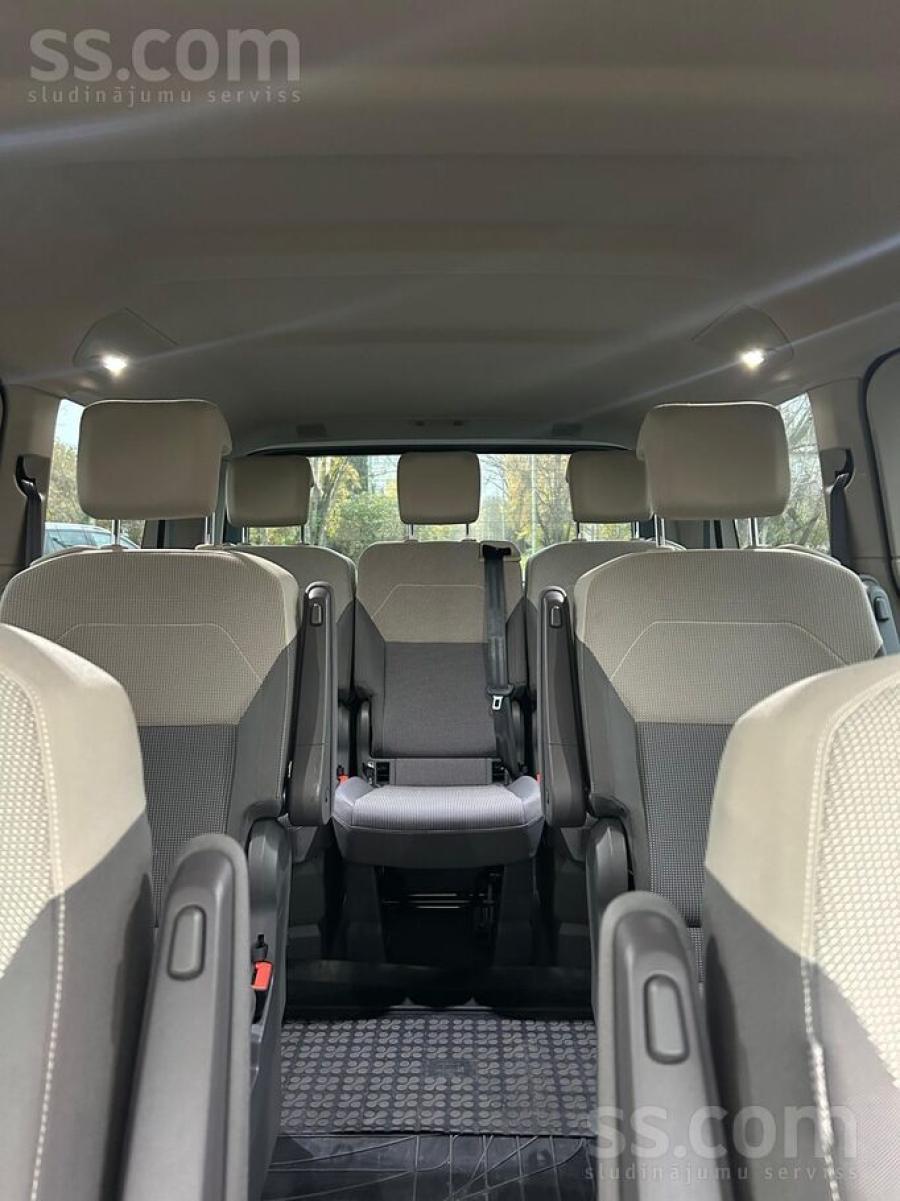 Zils Volkswagen Multivan 2022 Rīga, ar dzinēja tilpumu 2.00 L un nobraukumu 54 tūkst. km par 46700 €, foto 13 vietnē AUTOMOTO.COM.LV