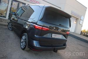 Blue Volkswagen Multivan 2022 in Tukums, with an engine capacity of 1.40 L and mileage of 73 thousand km for 39998 €, photo 5 on AUTOMOTO.COM.LV