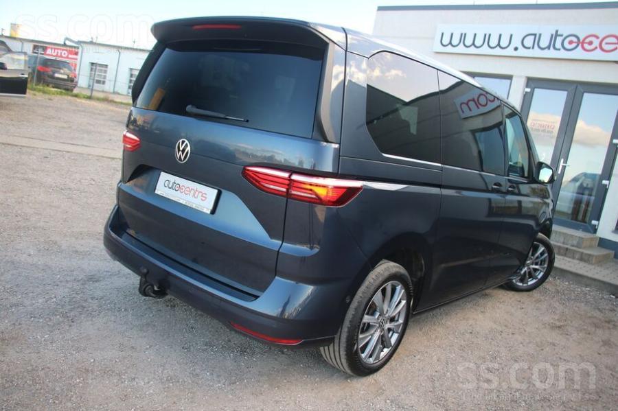 Blue Volkswagen Multivan 2022 in Tukums, with an engine capacity of 1.40 L and mileage of 73 thousand km for 39998 €, photo 7 on AUTOMOTO.COM.LV