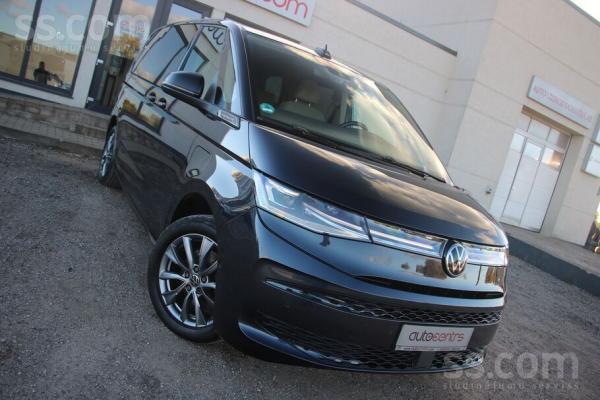 Blue Volkswagen Multivan 2022 in Tukums, with an engine capacity of 1.40 L and mileage of 73 thousand km for 39998 €, photo 9 on AUTOMOTO.COM.LV