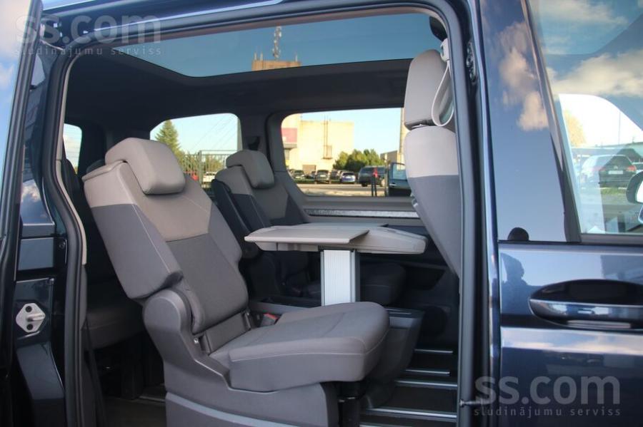 Blue Volkswagen Multivan 2022 in Tukums, with an engine capacity of 1.40 L and mileage of 73 thousand km for 39998 €, photo 13 on AUTOMOTO.COM.LV