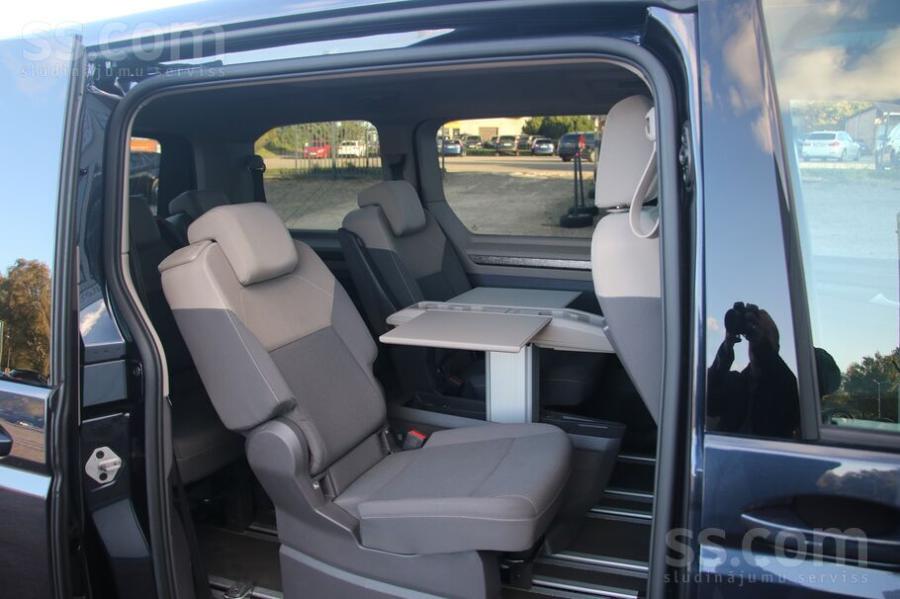 Blue Volkswagen Multivan 2022 in Tukums, with an engine capacity of 1.40 L and mileage of 73 thousand km for 39998 €, photo 14 on AUTOMOTO.COM.LV