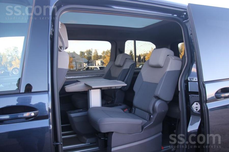 Blue Volkswagen Multivan 2022 in Tukums, with an engine capacity of 1.40 L and mileage of 73 thousand km for 39998 €, photo 20 on AUTOMOTO.COM.LV