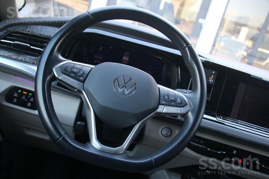 Blue Volkswagen Multivan 2022 in Tukums, with an engine capacity of 1.40 L and mileage of 73 thousand km for 39998 €, photo 32 on AUTOMOTO.COM.LV