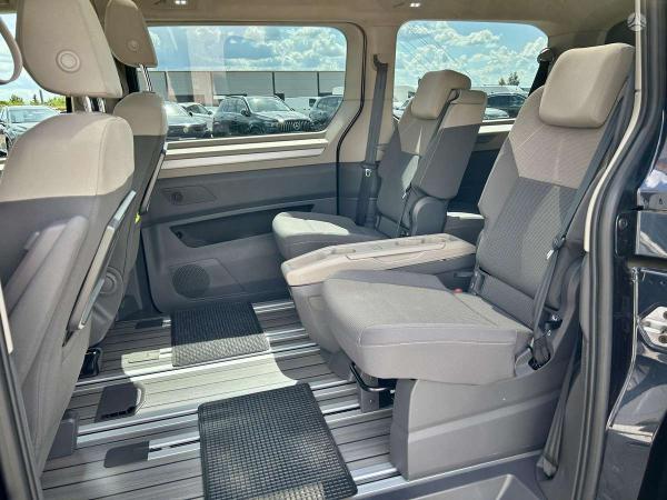 Zils Volkswagen Multivan 2023 Viļņa, ar dzinēja tilpumu 1.97 L un nobraukumu 185 tūkst. km par 37900 €, foto 8 vietnē AUTOMOTO.COM.LV