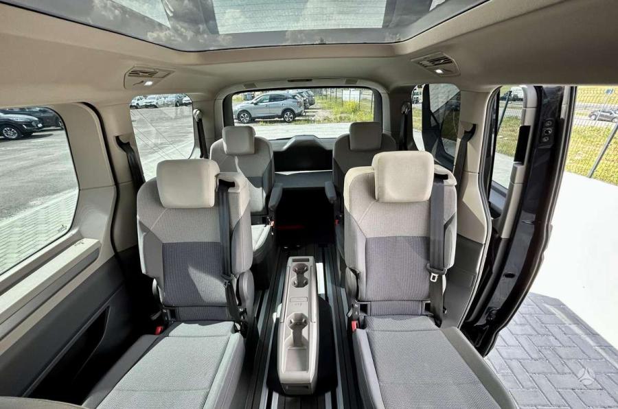 Zils Volkswagen Multivan 2023 Viļņa, ar dzinēja tilpumu 1.97 L un nobraukumu 185 tūkst. km par 37900 €, foto 13 vietnē AUTOMOTO.COM.LV