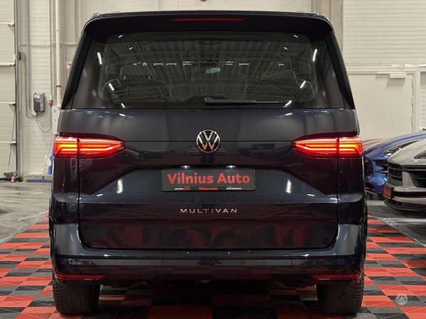 Zils Volkswagen Multivan 2024 Viļņa, ar dzinēja tilpumu 1.97 L un nobraukumu 7 tūkst. km par 45490 €, foto 5 vietnē AUTOMOTO.COM.LV