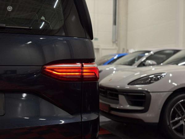Zils Volkswagen Multivan 2024 Viļņa, ar dzinēja tilpumu 1.97 L un nobraukumu 7 tūkst. km par 45490 €, foto 8 vietnē AUTOMOTO.COM.LV