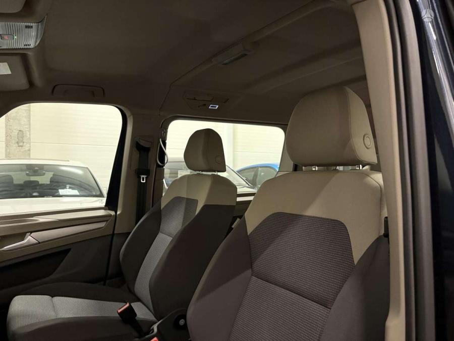 Zils Volkswagen Multivan 2024 Viļņa, ar dzinēja tilpumu 1.97 L un nobraukumu 7 tūkst. km par 45490 €, foto 14 vietnē AUTOMOTO.COM.LV