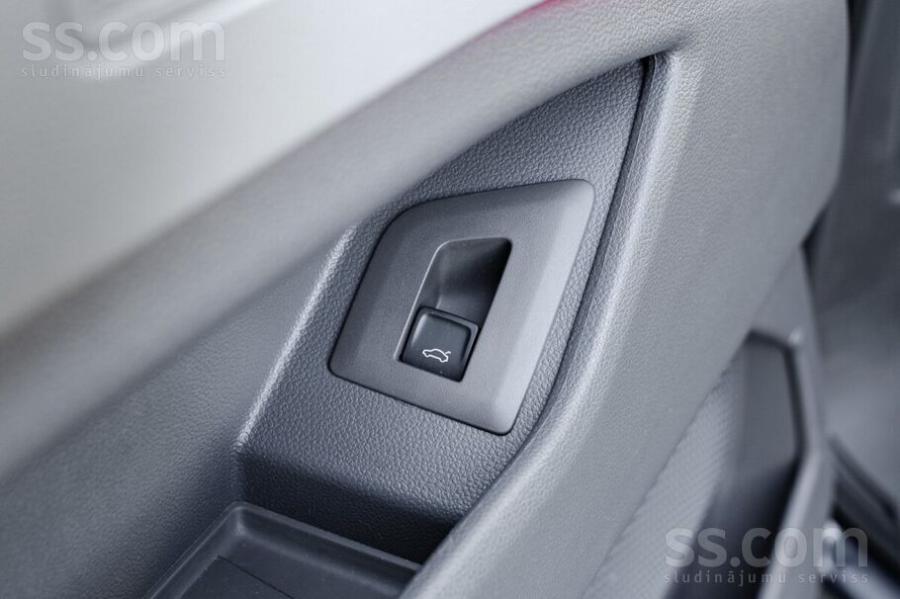 Zils Volkswagen Multivan 2024 Rīga, ar dzinēja tilpumu 2.00 L un nobraukumu 50 tūkst. km par 51900 €, foto 10 vietnē AUTOMOTO.COM.LV