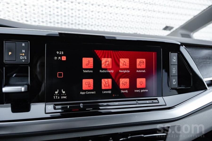 Zils Volkswagen Multivan 2024 Rīga, ar dzinēja tilpumu 2.00 L un nobraukumu 50 tūkst. km par 51900 €, foto 19 vietnē AUTOMOTO.COM.LV