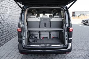 Zils Volkswagen Multivan 2024 Rīga, ar dzinēja tilpumu 2.00 L un nobraukumu 50 tūkst. km par 51900 €, foto 31 vietnē AUTOMOTO.COM.LV