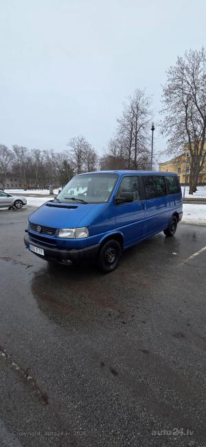 Blue Volkswagen Multivan 2000 in Tallinn, with an engine capacity of 2.50 L and mileage of 297 thousand km for 4500 €, photo 3 on AUTOMOTO.COM.LV