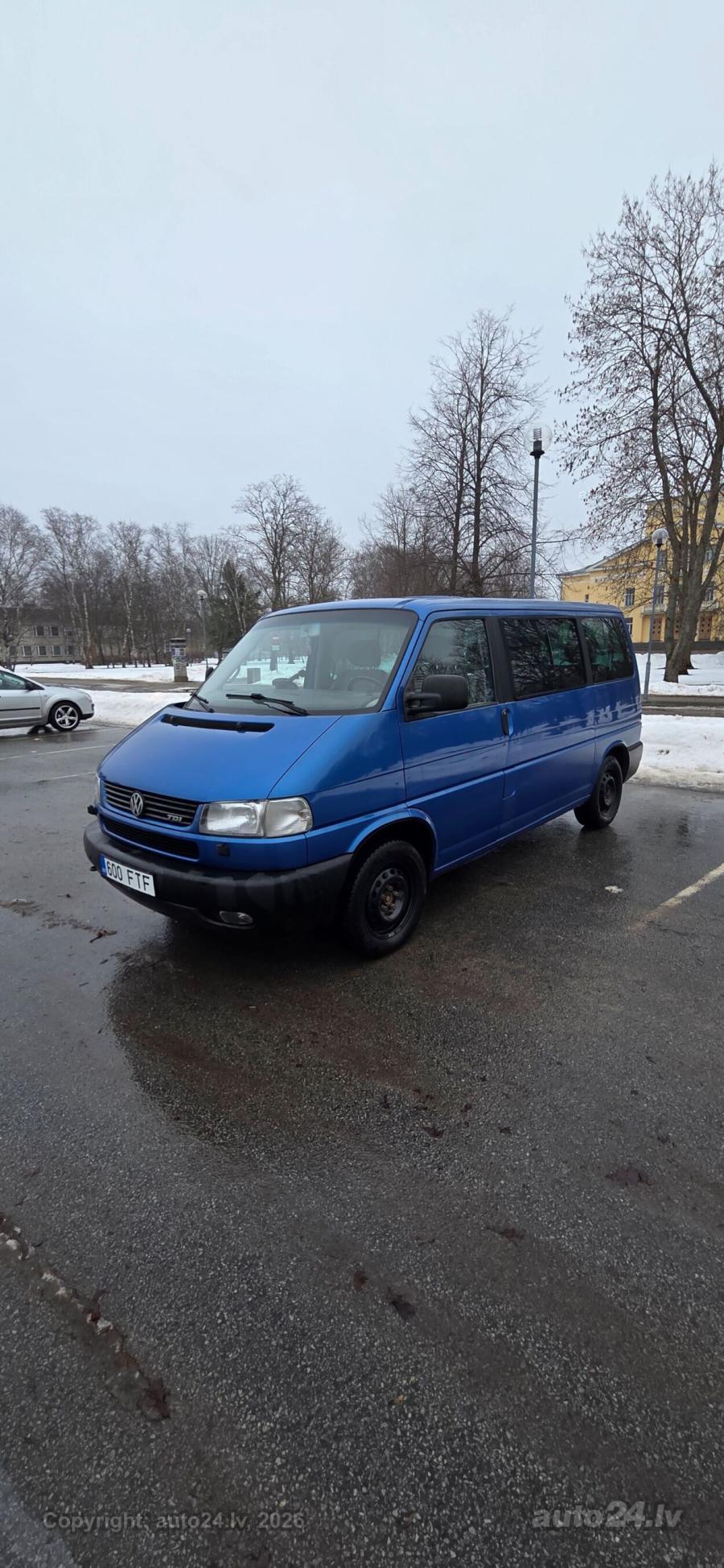 Blue Volkswagen Multivan 2000 in Tallinn, with an engine capacity of 2.50 L and mileage of 297 thousand km for 4500 €, photo 3 on AUTOMOTO.COM.LV