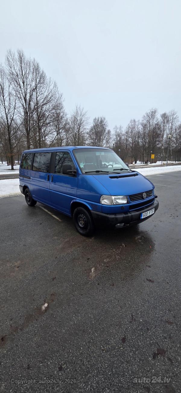 Blue Volkswagen Multivan 2000 in Tallinn, with an engine capacity of 2.50 L and mileage of 297 thousand km for 4500 €, photo 2 on AUTOMOTO.COM.LV