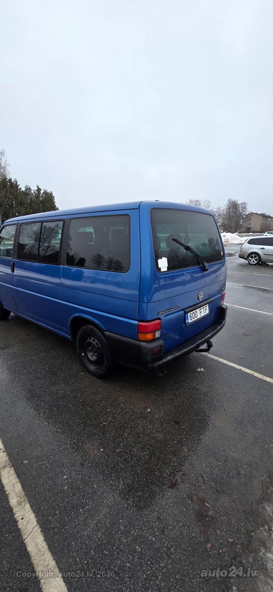 Zils Volkswagen Multivan 2000 Tallina, ar dzinēja tilpumu 2.50 L un nobraukumu 297 tūkst. km par 4500 €, foto 4 vietnē AUTOMOTO.COM.LV