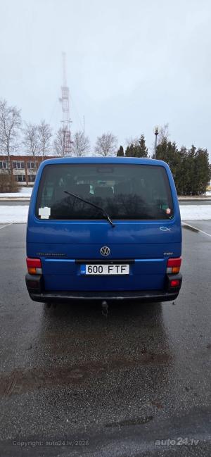 Zils Volkswagen Multivan 2000 Tallina, ar dzinēja tilpumu 2.50 L un nobraukumu 297 tūkst. km par 4500 €, foto 5 vietnē AUTOMOTO.COM.LV