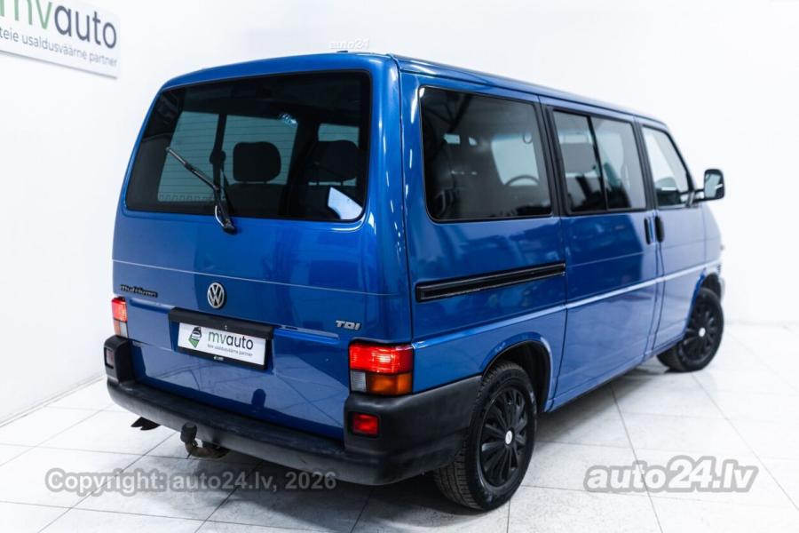 Blue Volkswagen Multivan 2000 in Tallinn, with an engine capacity of 2.50 L and mileage of 298 thousand km for 5990 €, photo 6 on AUTOMOTO.COM.LV