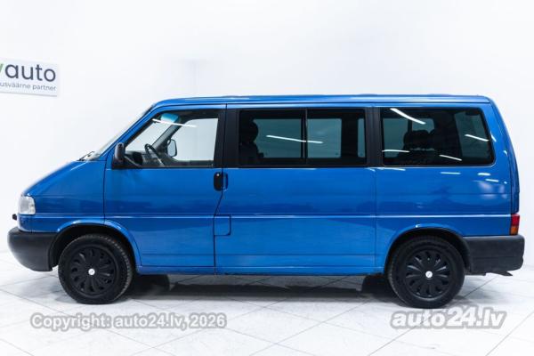 Zils Volkswagen Multivan 2000 Tallina, ar dzinēja tilpumu 2.50 L un nobraukumu 298 tūkst. km par 5990 €, foto 9 vietnē AUTOMOTO.COM.LV