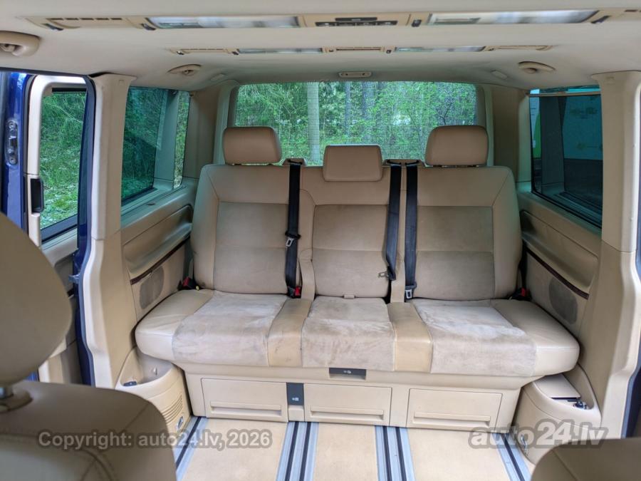 Zils Volkswagen Multivan 2005 Tallina, ar dzinēja tilpumu 2.50 L un nobraukumu 335 tūkst. km par 6900 €, foto 8 vietnē AUTOMOTO.COM.LV