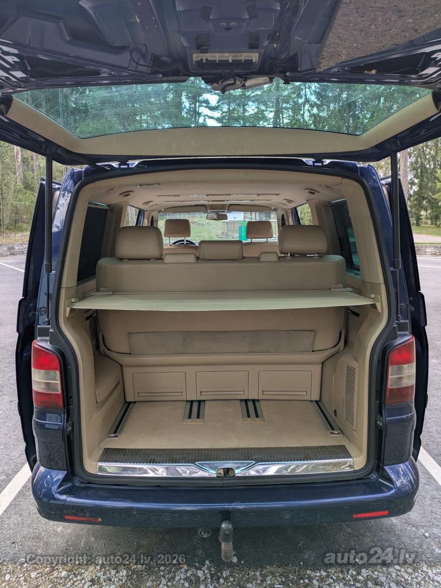 Zils Volkswagen Multivan 2005 Tallina, ar dzinēja tilpumu 2.50 L un nobraukumu 335 tūkst. km par 6900 €, foto 11 vietnē AUTOMOTO.COM.LV