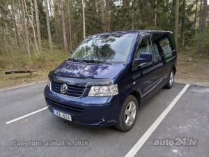 Zils Volkswagen Multivan 2005 Tallina, ar dzinēja tilpumu 2.50 L un nobraukumu 335 tūkst. km par 6900 €, foto 18 vietnē AUTOMOTO.COM.LV