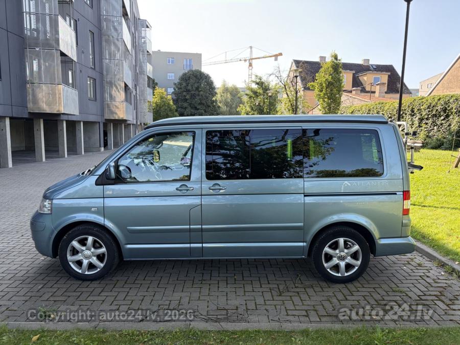 Zils Volkswagen Multivan 2007 Tartu, ar dzinēja tilpumu 2.50 L un nobraukumu 354 tūkst. km par 13000 €, foto 9 vietnē AUTOMOTO.COM.LV