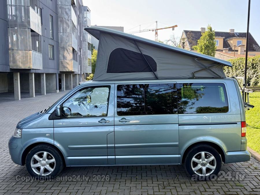 Zils Volkswagen Multivan 2007 Tartu, ar dzinēja tilpumu 2.50 L un nobraukumu 354 tūkst. km par 13000 €, foto 16 vietnē AUTOMOTO.COM.LV