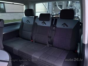 Zils Volkswagen Multivan 2007 Tartu, ar dzinēja tilpumu 2.50 L un nobraukumu 354 tūkst. km par 13000 €, foto 25 vietnē AUTOMOTO.COM.LV