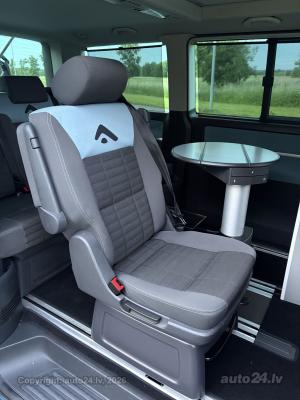 Zils Volkswagen Multivan 2007 Tartu, ar dzinēja tilpumu 2.50 L un nobraukumu 354 tūkst. km par 13000 €, foto 26 vietnē AUTOMOTO.COM.LV
