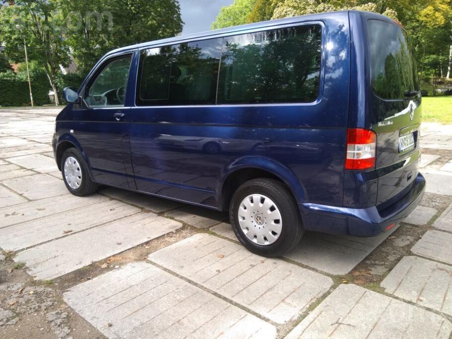 Zils Volkswagen Multivan 2007 Rīga, ar dzinēja tilpumu 1.90 L un nobraukumu 258 tūkst. km par 8298 €, foto 4 vietnē AUTOMOTO.COM.LV