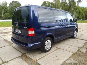 Zils Volkswagen Multivan 2007 Rīga, ar dzinēja tilpumu 1.90 L un nobraukumu 258 tūkst. km par 8298 €, foto 5 vietnē AUTOMOTO.COM.LV
