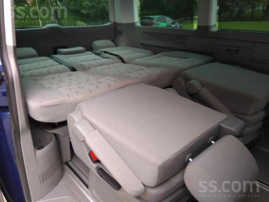 Zils Volkswagen Multivan 2007 Rīga, ar dzinēja tilpumu 1.90 L un nobraukumu 258 tūkst. km par 8298 €, foto 12 vietnē AUTOMOTO.COM.LV