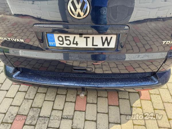 Zils Volkswagen Multivan 2008 Tartu, ar dzinēja tilpumu 2.50 L un nobraukumu 388 tūkst. km par 9990 €, foto 9 vietnē AUTOMOTO.COM.LV