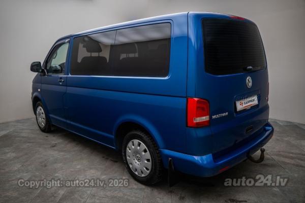 Zils Volkswagen Multivan 2011 Tallina, ar dzinēja tilpumu 2.00 L un nobraukumu 122 tūkst. km par 15999 €, foto 6 vietnē AUTOMOTO.COM.LV