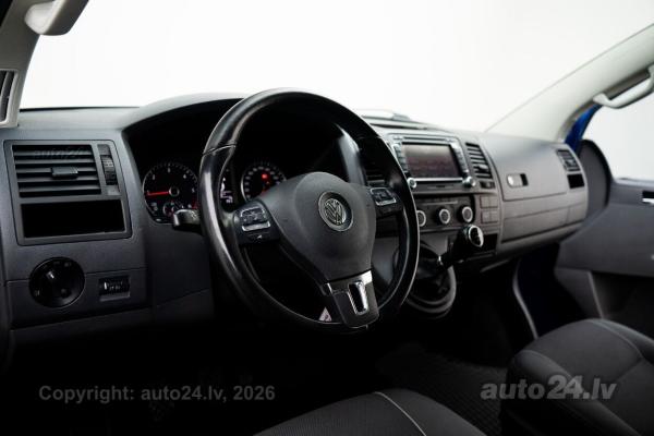 Zils Volkswagen Multivan 2011 Tallina, ar dzinēja tilpumu 2.00 L un nobraukumu 122 tūkst. km par 15999 €, foto 7 vietnē AUTOMOTO.COM.LV
