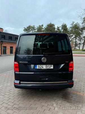 Blue Volkswagen Multivan 2016 in Tallinn, with an engine capacity of 2.00 L and mileage of 208 thousand km for 28499 €, photo 2 on AUTOMOTO.COM.LV