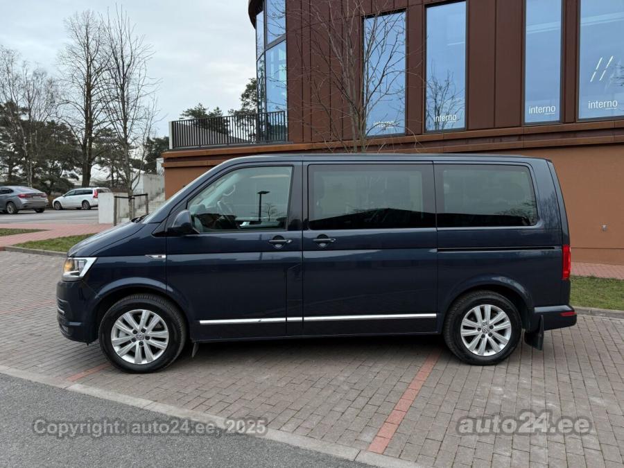 Blue Volkswagen Multivan 2016 in Tallinn, with an engine capacity of 2.00 L and mileage of 208 thousand km for 28499 €, photo 4 on AUTOMOTO.COM.LV