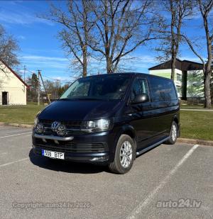 Zils Volkswagen Multivan 2017 Pērnava, ar dzinēja tilpumu 2.00 L un nobraukumu 220 tūkst. km par 23600 €, foto  vietnē AUTOMOTO.COM.LV