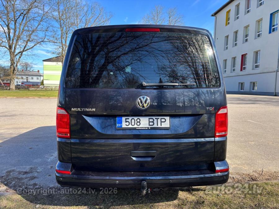 Zils Volkswagen Multivan 2017 Pērnava, ar dzinēja tilpumu 2.00 L un nobraukumu 220 tūkst. km par 23600 €, foto 6 vietnē AUTOMOTO.COM.LV
