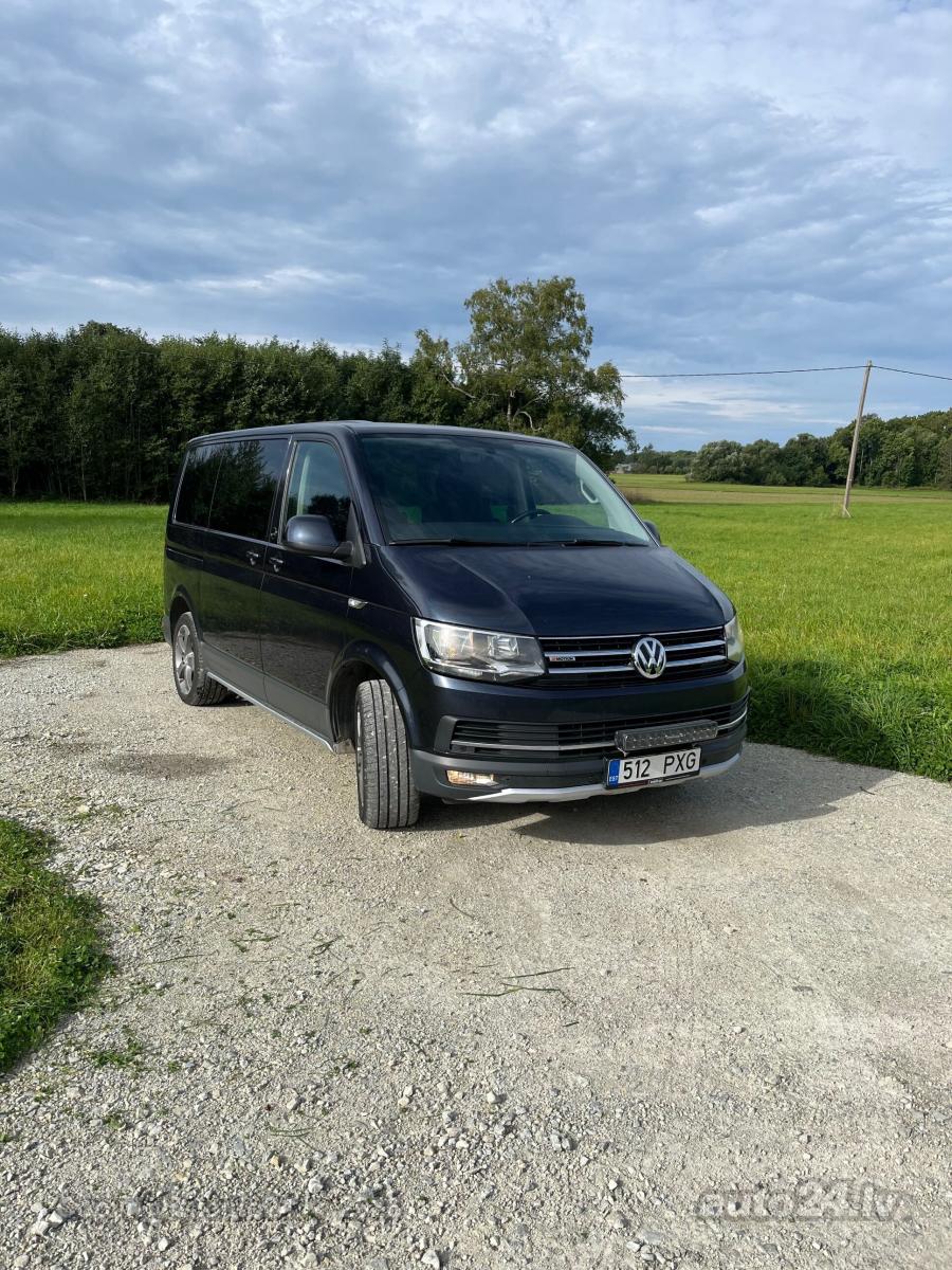 Blue Volkswagen Multivan 2017 in Rapla, with an engine capacity of 2.00 L and mileage of 270 thousand km for 27500 €, photo 1 on AUTOMOTO.COM.LV