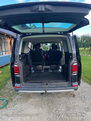 Blue Volkswagen Multivan 2017 in Rapla, with an engine capacity of 2.00 L and mileage of 270 thousand km for 27500 €, photo 7 on AUTOMOTO.COM.LV